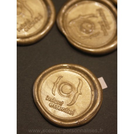 lot 150 sceaux adhésifs - OR - rond 12mm - MOTIF : Sceau 12mm.pdf